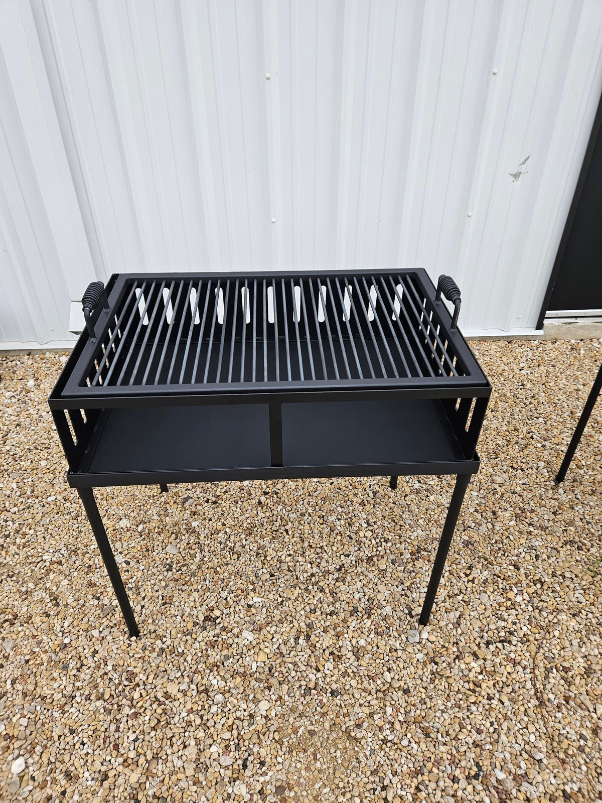 086a Armado Grill & Griddle: Campfire Cooking – Heritage Backyard Inc.